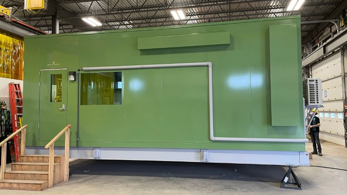 Outdoor Prefab Control Room for an Utility Company | MECART