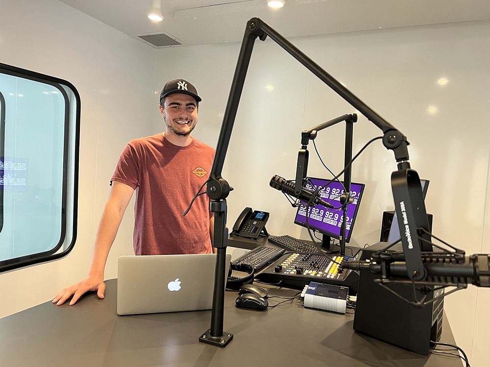 Sound Isolation Booths for Broadcast and Radio Station Studio | MECART